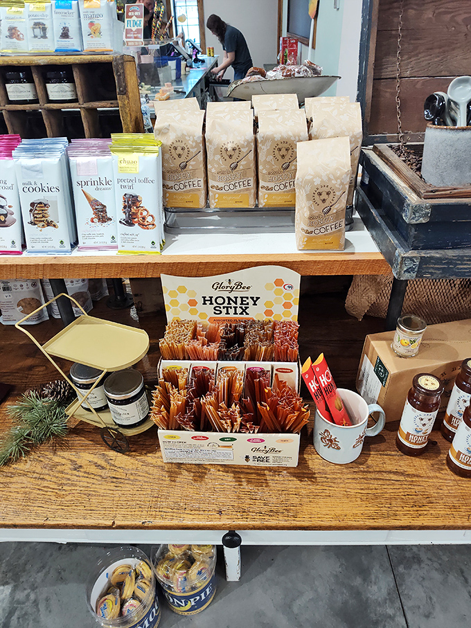 Honey sticks and artisanal coffee create a sophisticated corner for those who prefer their sweetness with a touch of grown-up refinement.