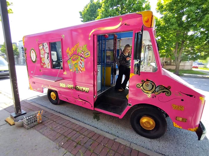 Even the delivery vehicle got the Sweetland treatment &ndash; a hot pink sugar chariot bringing sweetness to the streets.