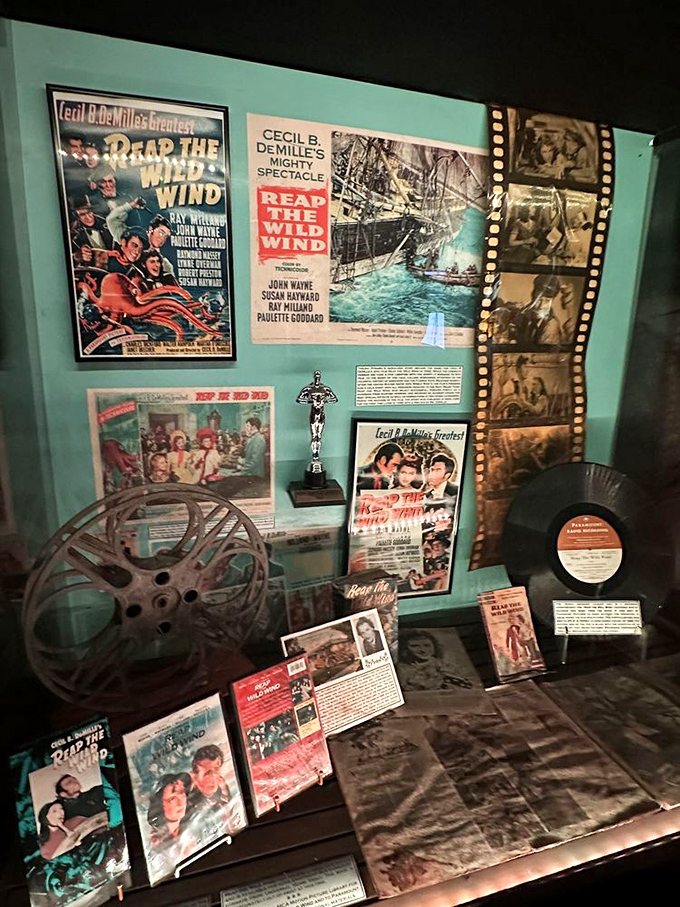 Before Pirates of the Caribbean, there was "Reap the Wild Wind" &ndash; Hollywood's first crush on shipwreck drama.