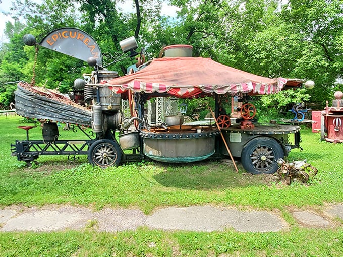 The "Epicurean" food truck from a parallel universe where Jules Verne designed the food service industry.