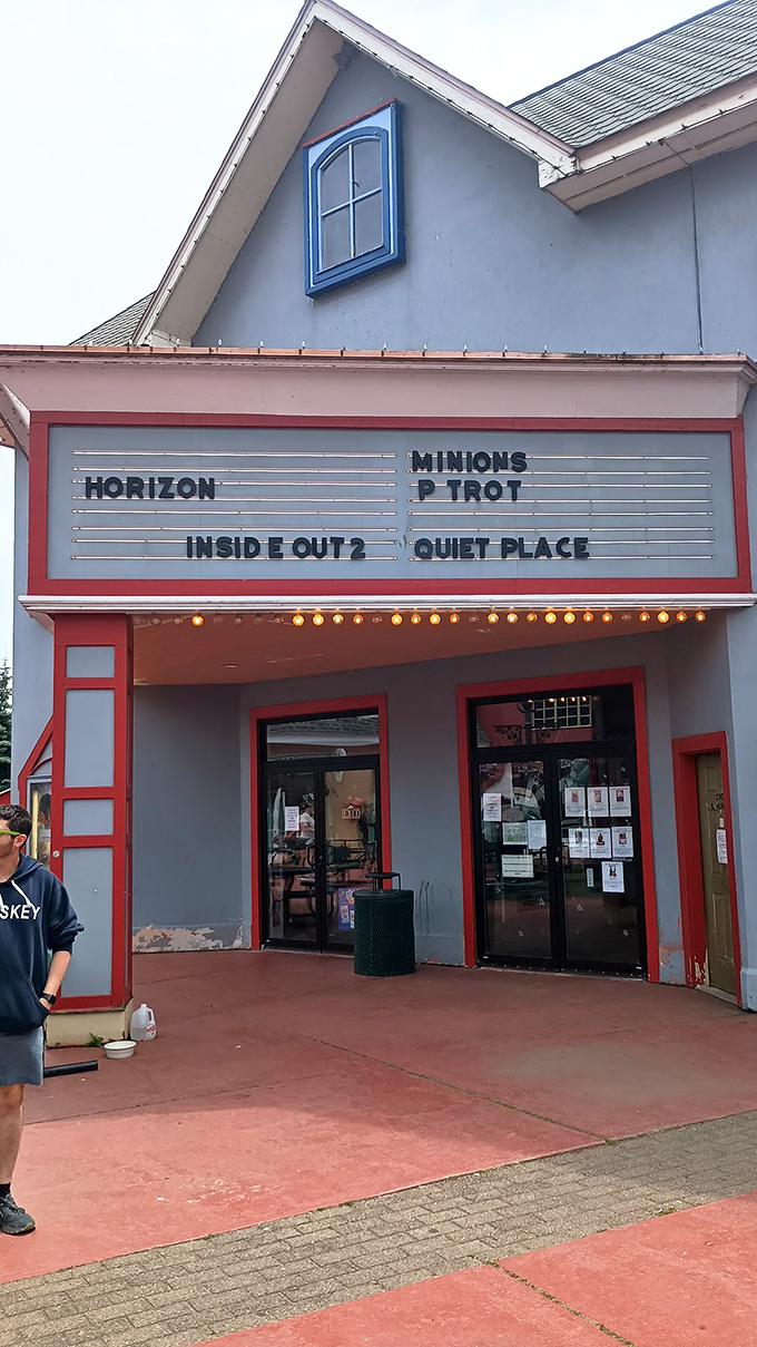 This charming cinema has entertained generations of moviegoers, and apparently some of them loved the shows so much they still attend the late screenings.