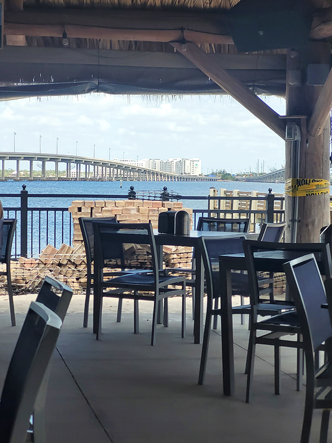 The view alone is worth the trip. Waterfront dining with the harbor as your backdrop makes even waiting for your food a pleasure.