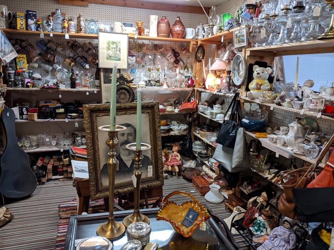 Antiques Mall of Madison 4