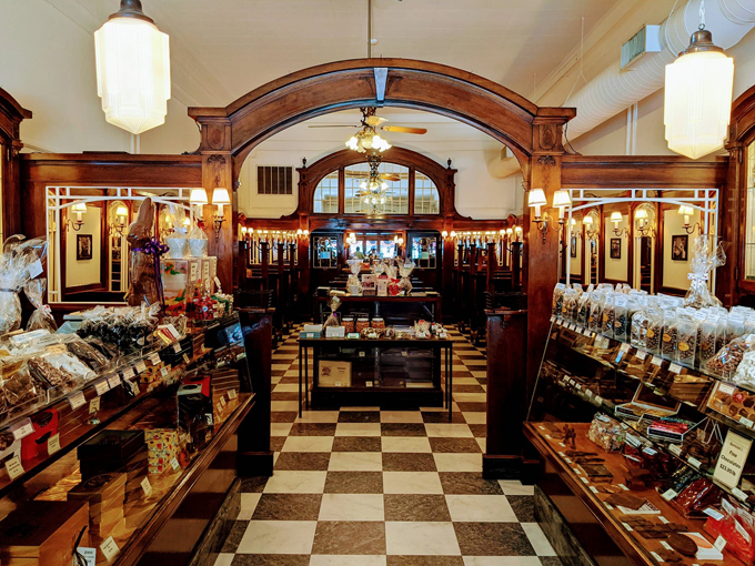 Beerntsen's Confectionary Inc 4