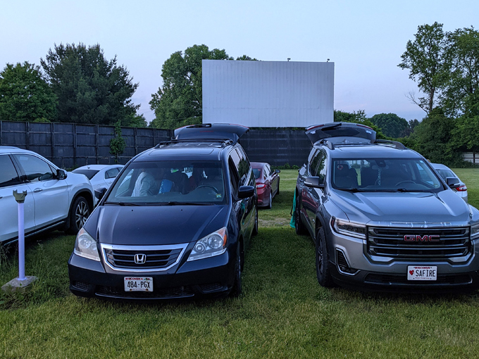 Big Sky Twin Drive-In Theater 9