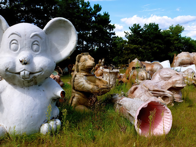 FAST Fiberglass Mold Graveyard Paul Bunyan 1