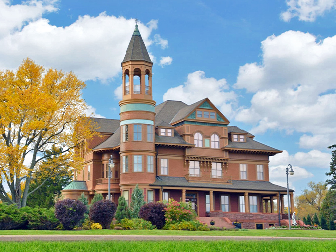 Fairlawn Mansion & Museum 1