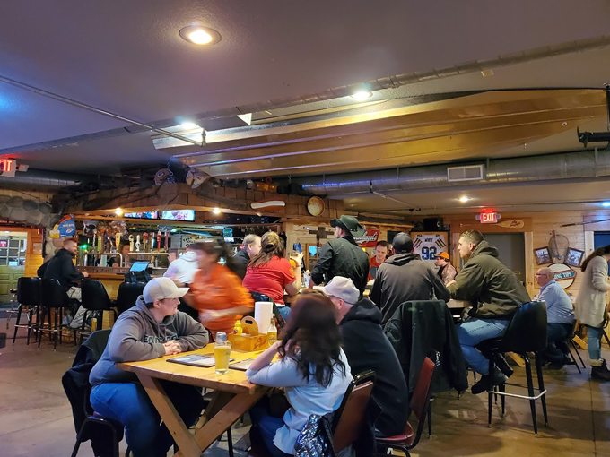 Gronks Grill & Bar 10