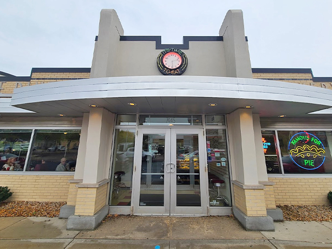 Hubbard Avenue Diner 1