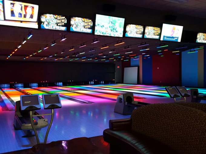 Knuckleheads Trampoline Park 5