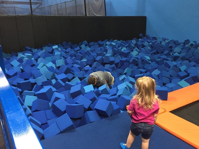 Knuckleheads Trampoline Park 9