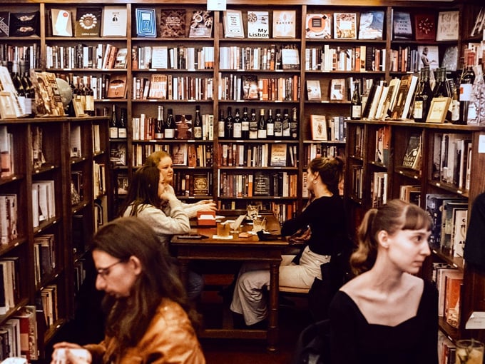 Leopold's Books Bar Caff&egrave; 7