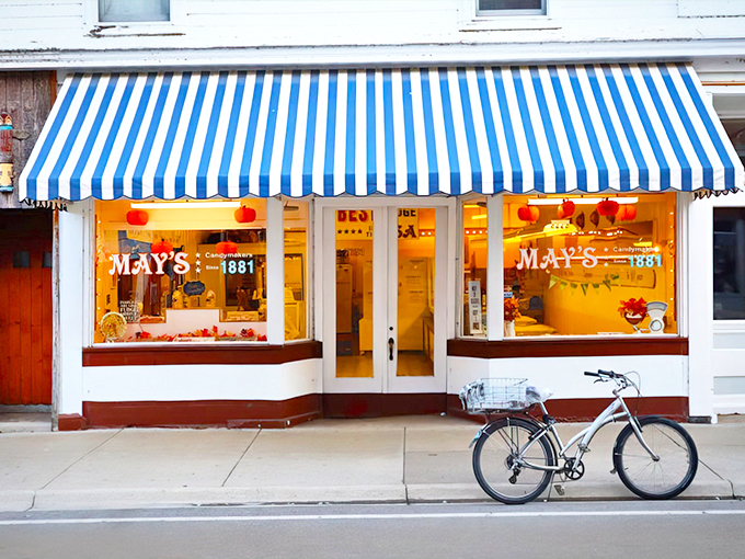 May&rsquo;s Candy Shop 1