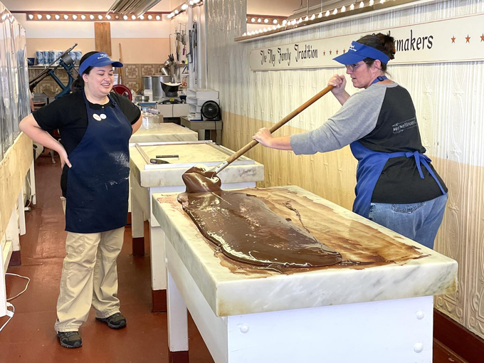 May&rsquo;s Candy Shop 6