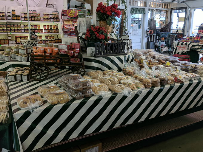 Peck&rsquo;s Farm Market East 5