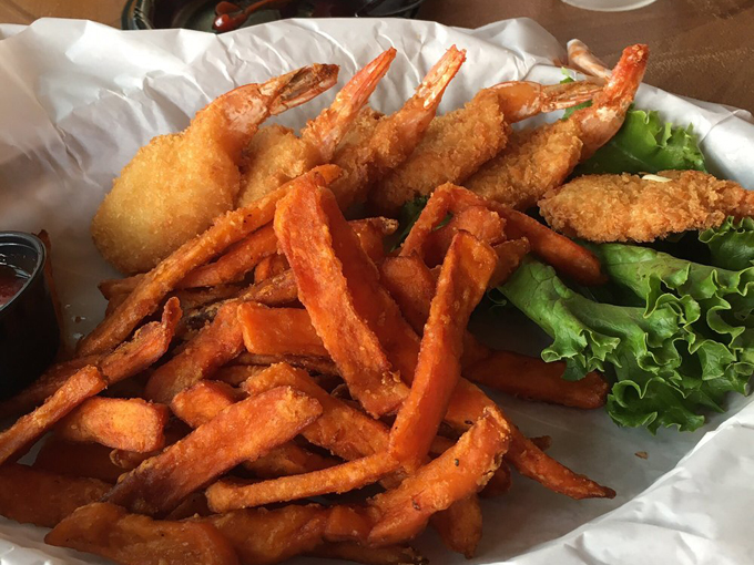 Sand Bar and Island Grill 4