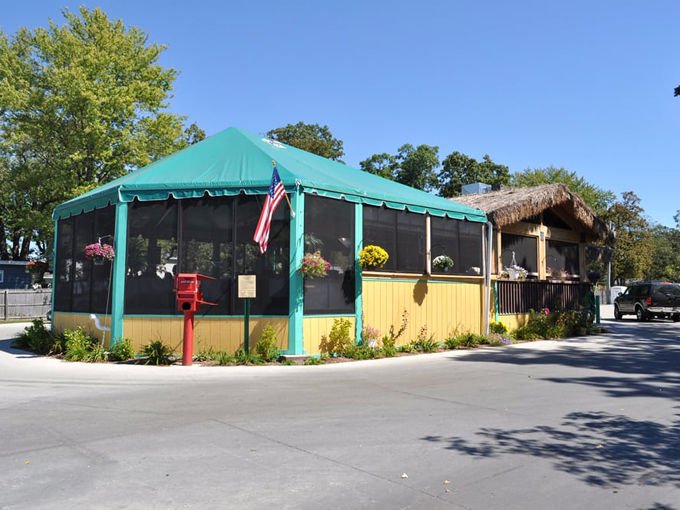 Sand Bar and Island Grill 9