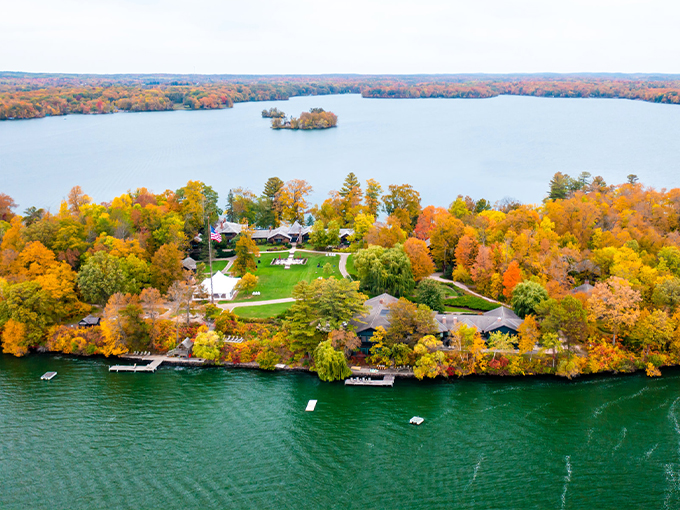 Stout's Island Lodge 1