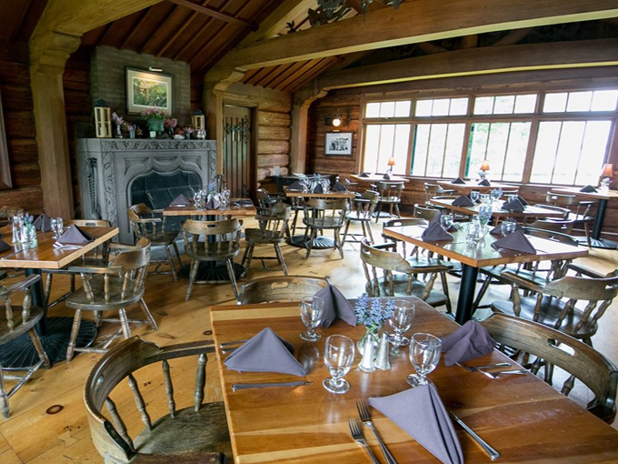 Stout's Island Lodge 5