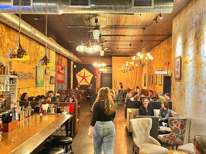 The Creole Burger Bar & Southern Kitchen 8