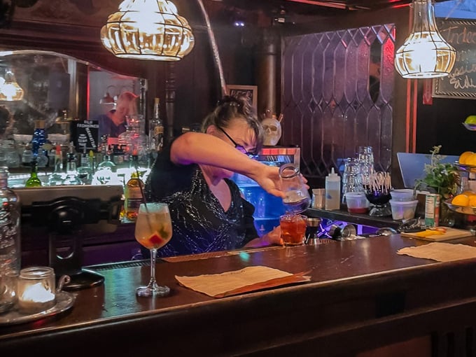 The Speakeasy Bar at Maxwell Mansion Hotel 6