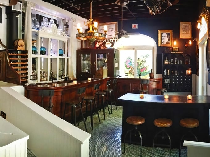 The Speakeasy Bar at Maxwell Mansion Hotel 8