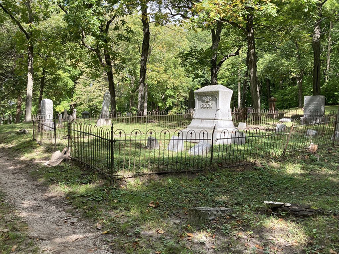 Walnut Grove Cemetery 9