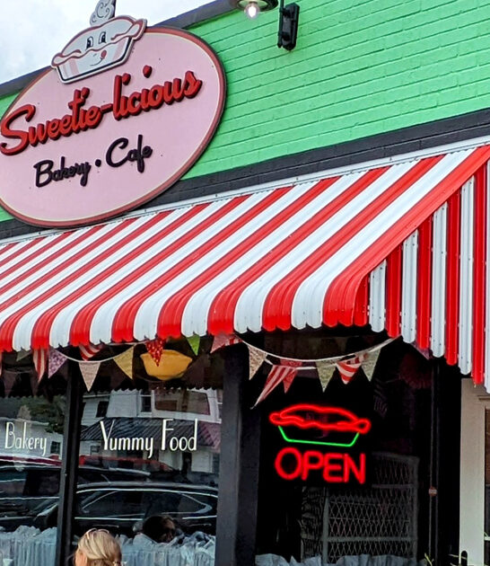 bakery mouthwatering pies michigan ftr