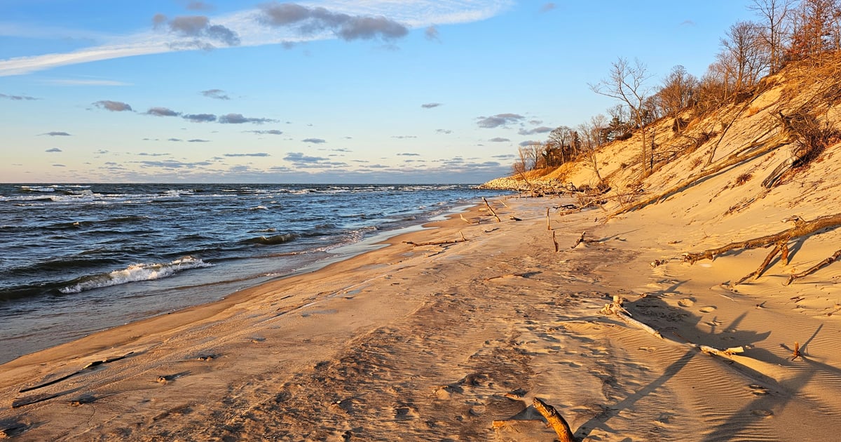 This Hidden Beachfront Park In Michigan Is The Best Place To Find ...
