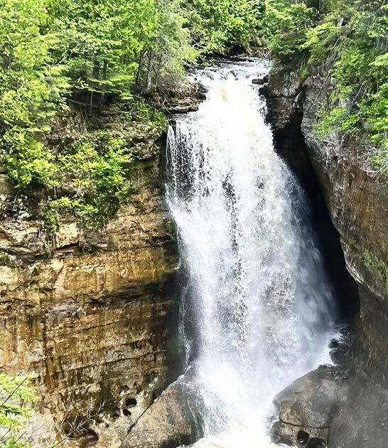 breathtaking waterfall hike michigan ftr