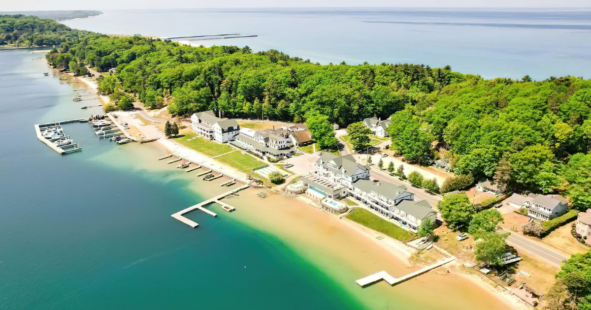 dreamy beach town michigan ftr