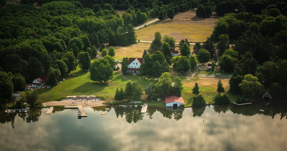 enchanting lakefront resort michigan ftr