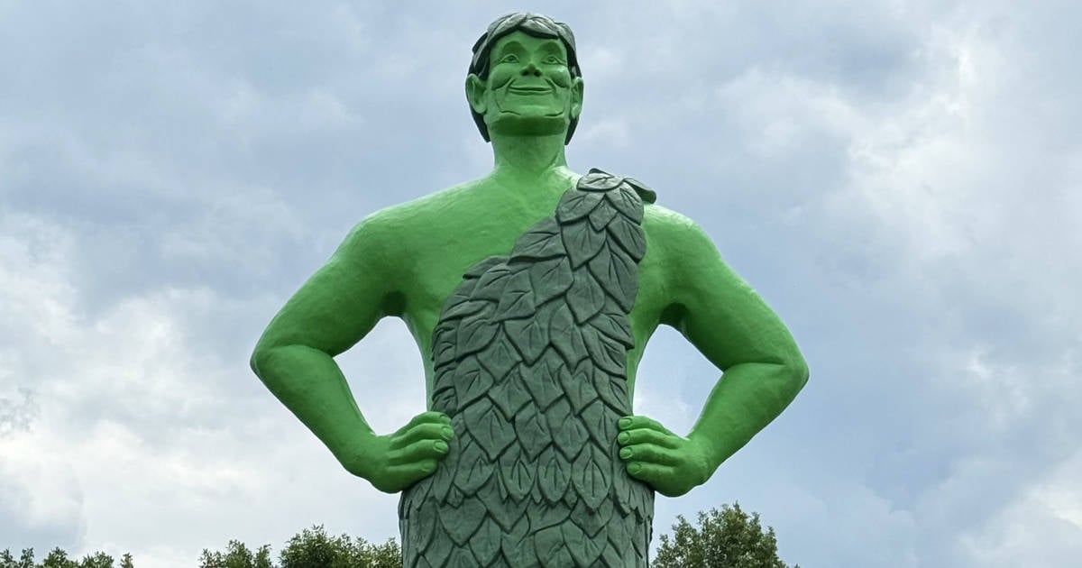 Discover This Whimsical 55-Foot-Tall Jolly Green Giant Statue Hiding In ...