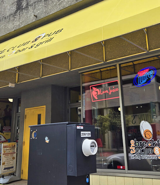 kitschy breakfast restaurant wisconsin ftr