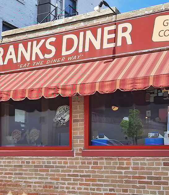 mouthwatering cinnamon roll wisconsin ftr