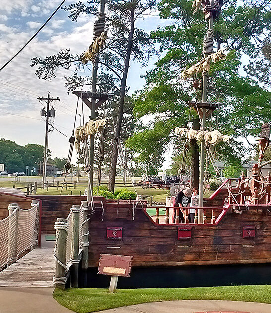 pirate theme golf minnesota ftr