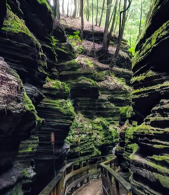 stunning canyon hike wisconsin ftr