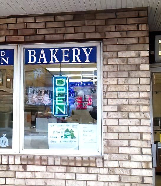 tiny bakery donuts michigan ftr