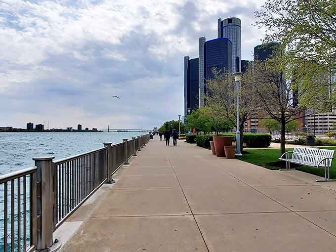 Detroit RiverWalk: Where urban renewal meets waterfront splendor, with the Renaissance Center standing guard like a glass sentinel over the flowing Detroit River.