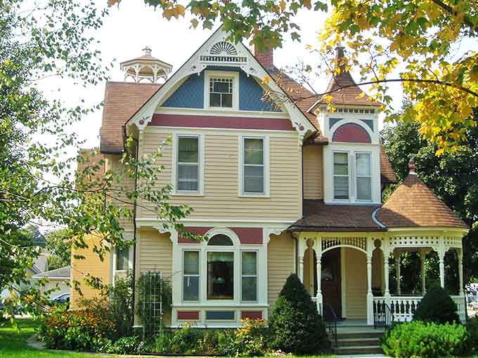 Victorian splendor in butter-yellow? Check. Gingerbread trim that would make Hansel and Gretel jealous? Double check. This architectural confection stands ready to transport you back in time.