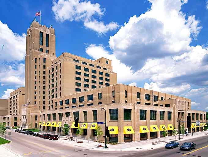 The imposing Midtown Exchange building houses a world of flavors behind its historic Art Deco fa&ccedil;ade and cheerful yellow awnings.