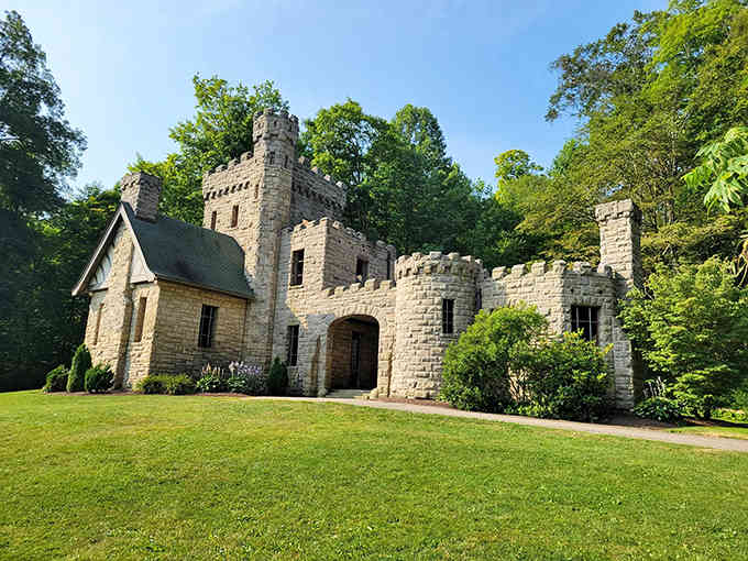 Squire's Castle: A medieval dream nestled in Ohio's greenery, where stone turrets and arched windows transport visitors to another time.
