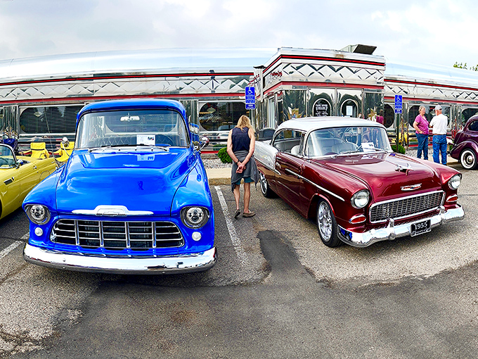 Classic American iron meets classic American diner &ndash; where vintage cars and chrome exteriors create the perfect time-travel tableau.