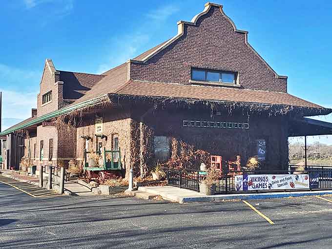 The historic Depot Smokehouse and Tavern transforms Alexandria's railroad heritage into a unique dining experience worth savoring.
