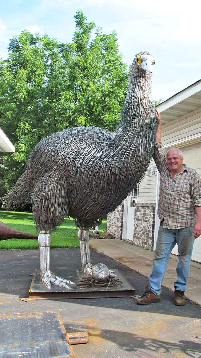 This towering emu sculpture demonstrates remarkable attention to detail, with thousands of metal pieces creating lifelike feathered texture.