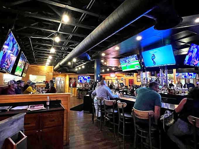 Multiple viewing angles ensure you won't miss a moment of the action while enjoying Ray J's comfort food classics.