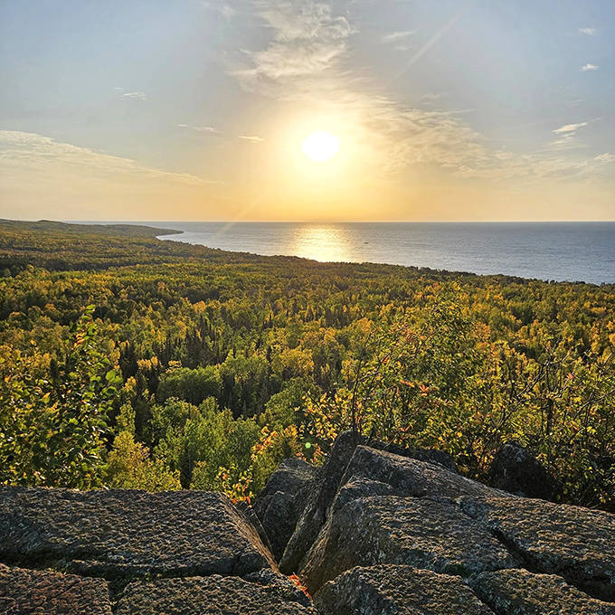 Golden hour at Pincushion Mountain – when the sun dips low and paints everything in honey-colored light that photographers dream about.