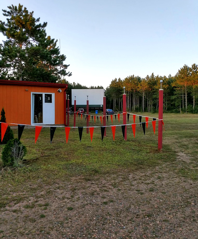 Classic decoration adds whimsical charm to the grounds, part of the Stardust's unique character and playful atmosphere.