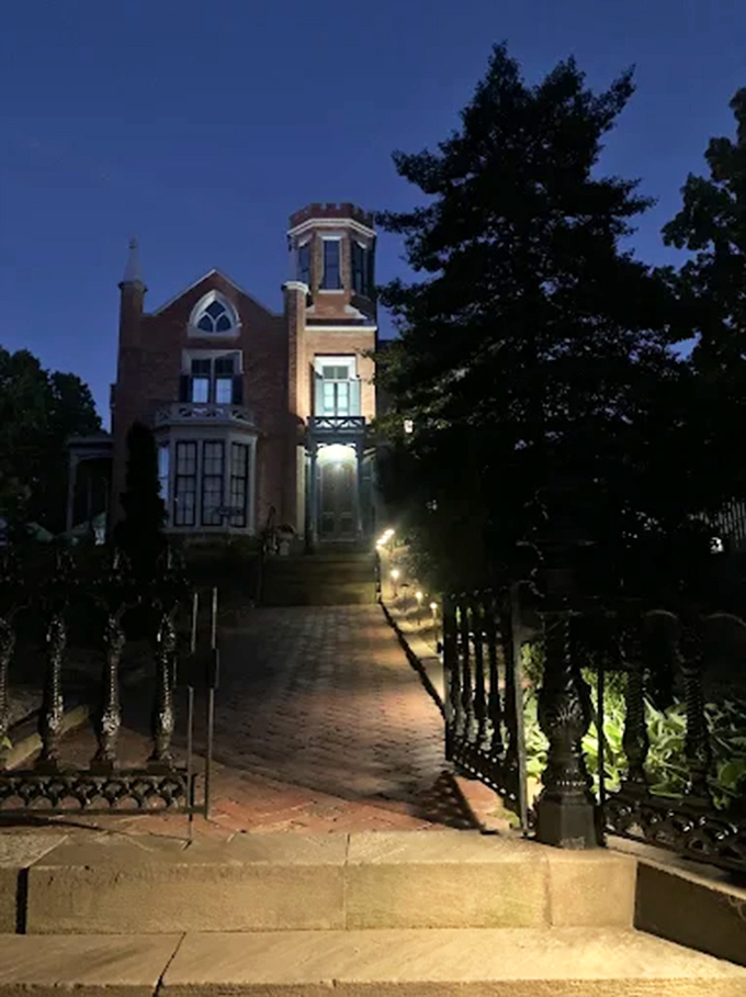 The Castle after dark &ndash; when modern lighting accentuates Gothic details and imagination fills the shadows with whispers from another century.