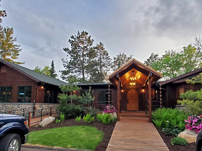 Upscale accommodations blend seamlessly with northwoods aesthetics, offering luxury that respects the natural surroundings.